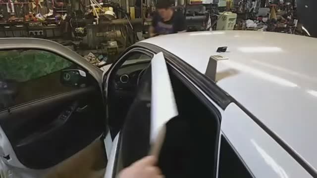 Установка кронштейна под СВ антенну/Лада калина