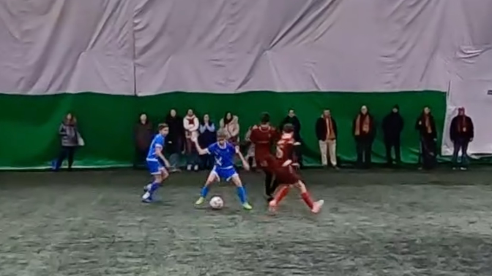 Гол от штанги и от спины вратаря