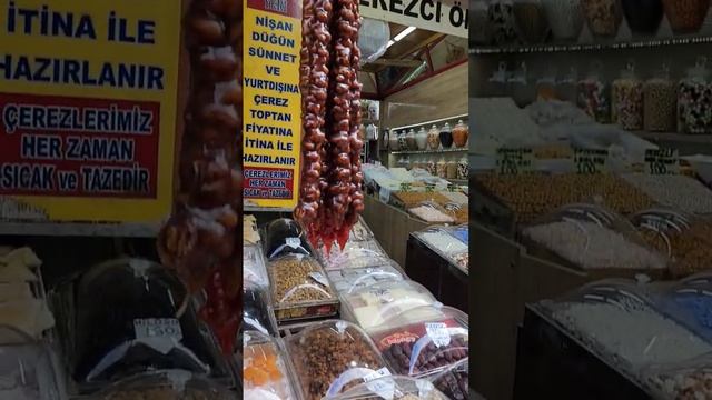 Турецкий базар, Измир, ноябрь 2023 (Turkish Bazaar, Izmir, Türkiye, November, 2023).