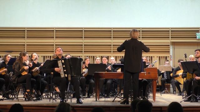 В.А. Моцарт "АДАЖИО" (Концерт №23 II часть) тр. А.Н. Романова Играет Артём Рубин (баян) Новосибирск