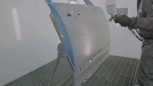 Как наносить грунтовку–основу и прозрачное покрытие - трехэтапное нанесение краскопультом Iwata