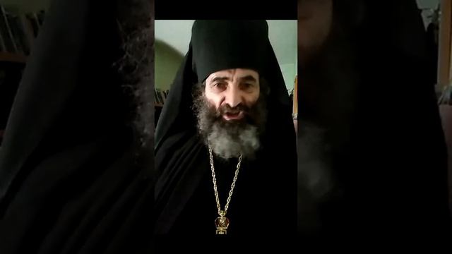 Зеркало. Руки меняются местами…	а голова и ноги - на месте!