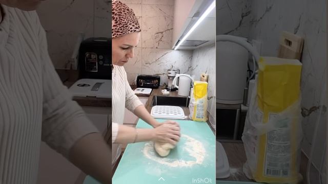 Есть такая у нас традиция: пельмени к новогоднему столу.)