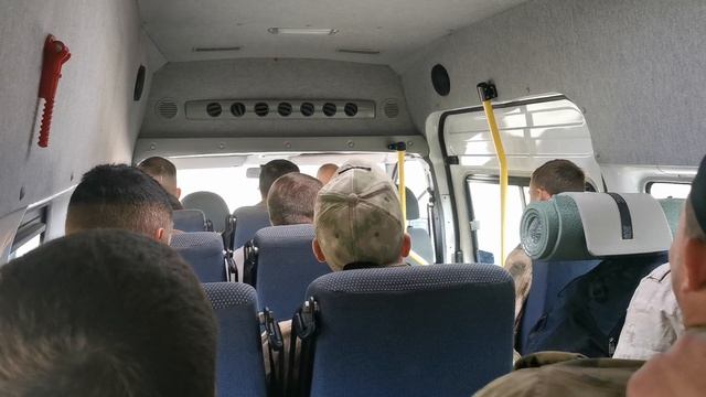 воспоминания, как нас загрузили в автобус и мы поехали с военкомата на аэродром