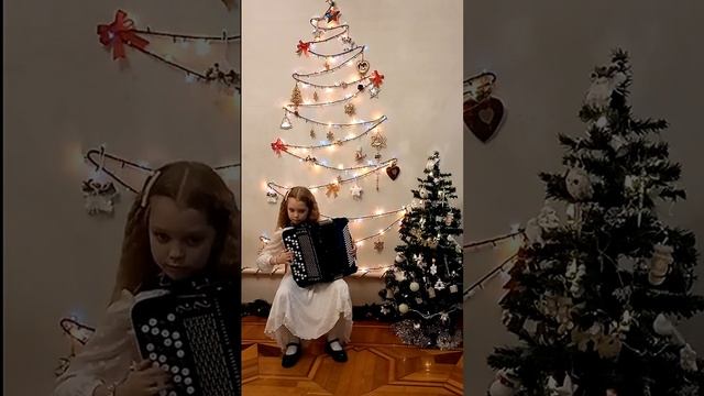 #Shorts Ульяна Ковач Ю.Гаврилов "Хоровод у ёлки" г. Ростов на Дону