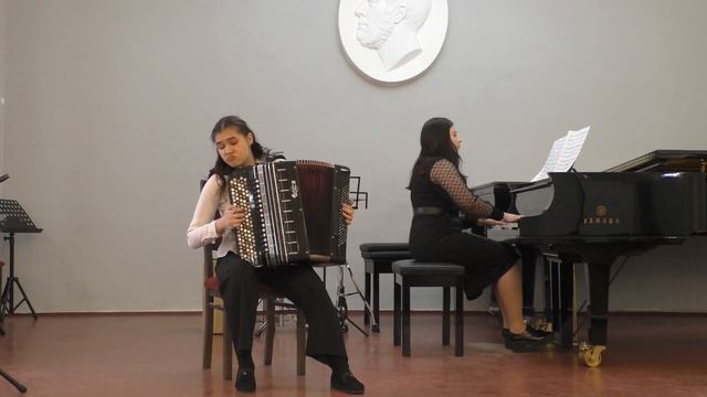 К. Брюн "Парижское танго" обр. Ф. Дешампа Исполняют  Адалина Виллер (баян), Анна Никитина  (ф-но)