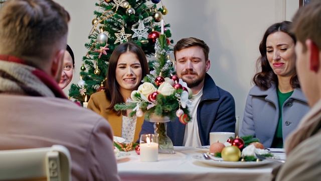 Очередная песня про Новый Год, не слушай это!!!