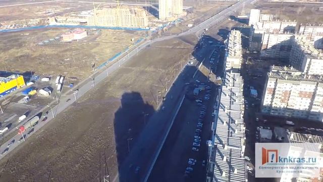 Полет над ТЦ "на Авиаторов 68 а"