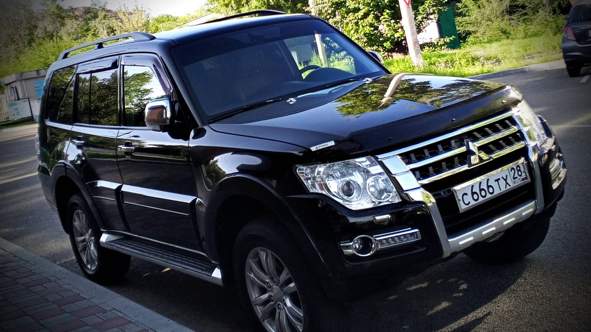 ПАДЖЕРО 4 ролик Mitsubishi Pajero 4