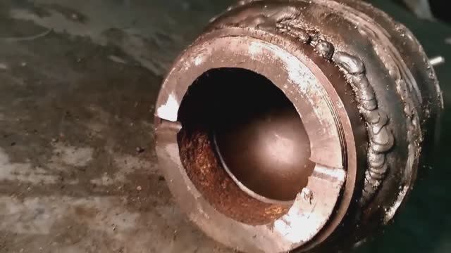 Полусферический детонационный источник энергии