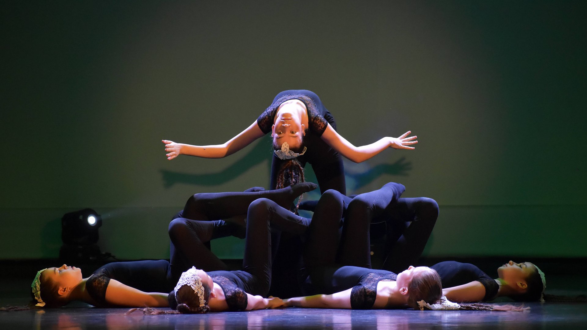 Танец "Змеи"