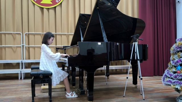 А. Гречанинов – “Моя лошадка”. Исполняет Гачегова Дарина (2 класс)