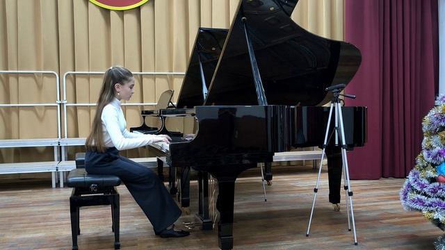 И.С. Бах - “Двухголосая инвенция ми мажор”. Исполняет Цветкова Таисия (6 класс)