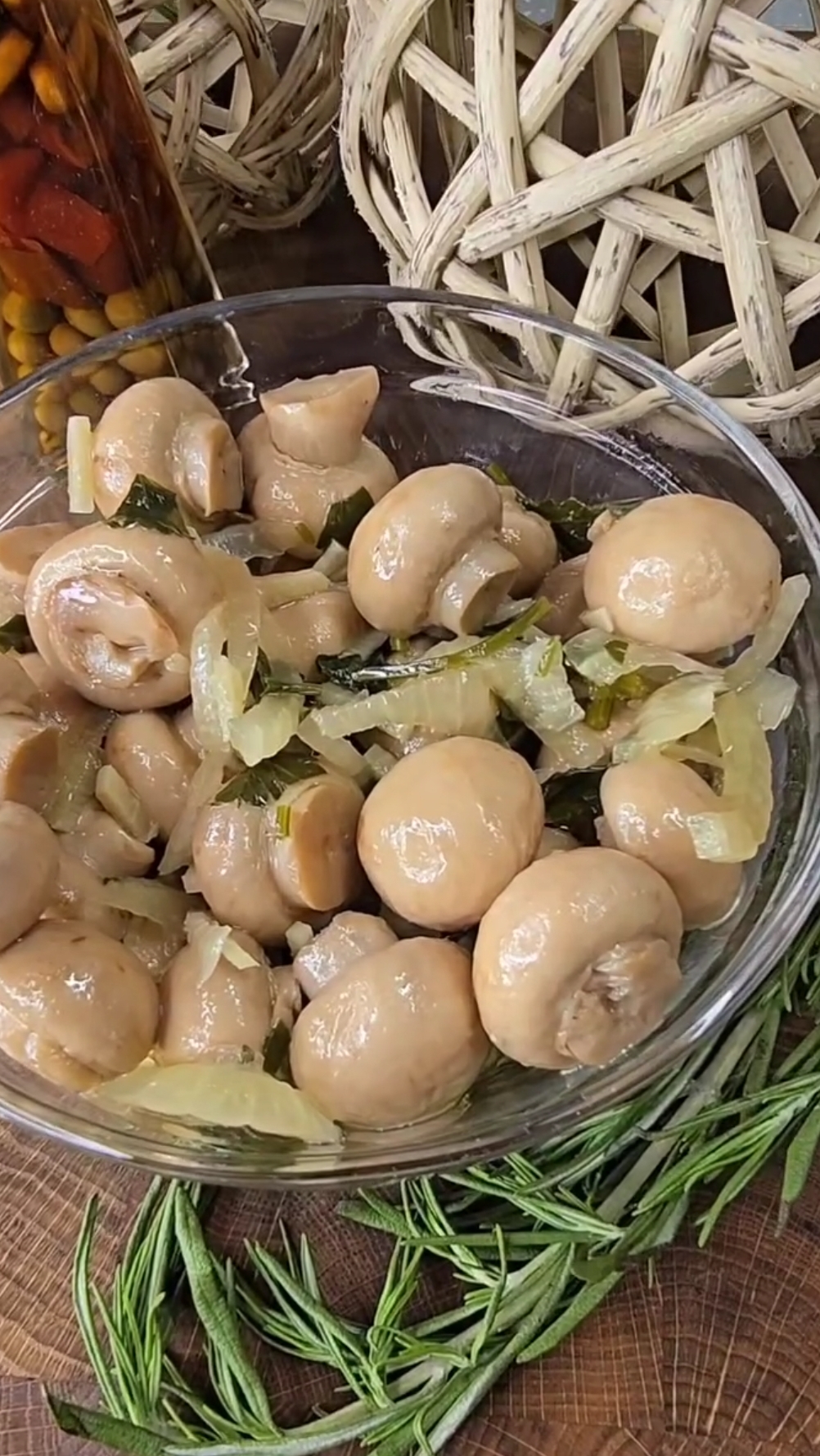 Маринованные шампиньоны