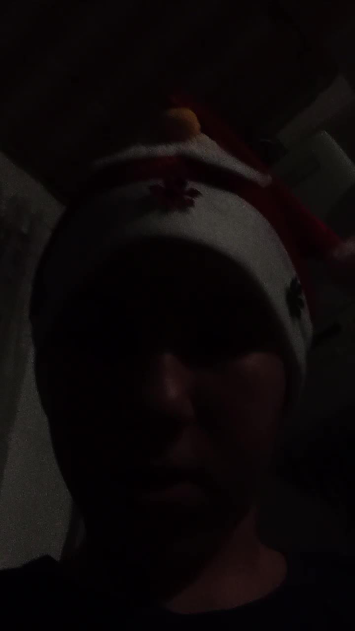 Последний стрим выполняю новогодние задания за подписку на канал мой