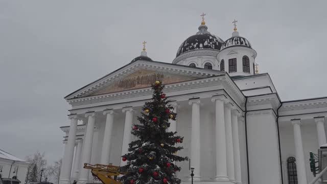 Воскресенье в Воскресенском соборе. Арзамас день первый. На Соборной площади.