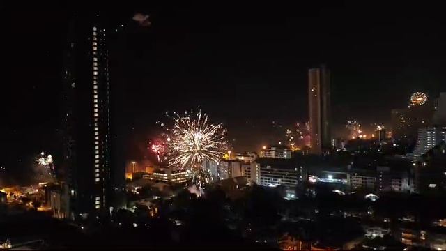 С новым годом 2025. Феервереки вам в подарок!