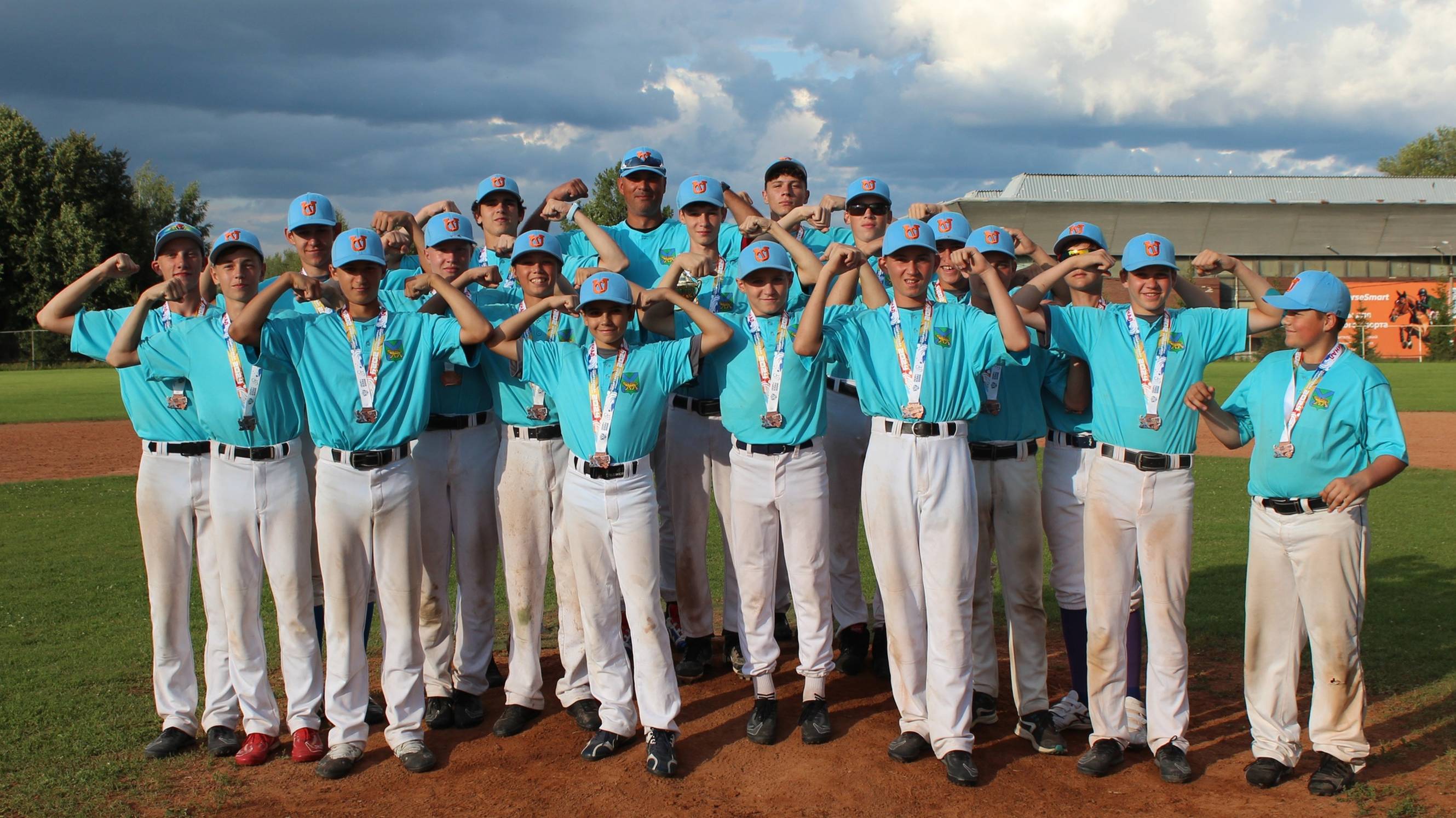 Друзья! С Новым 2025 годом!