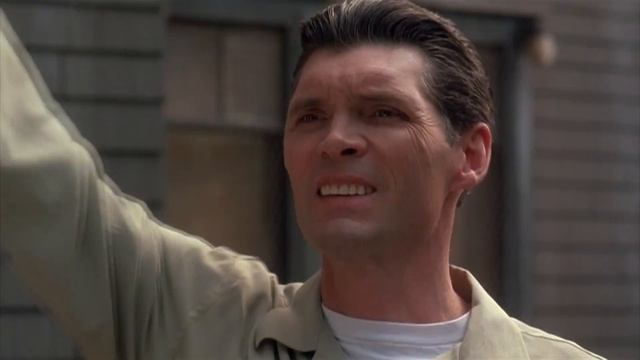 Люди под лестницей - Страшная тайна дома УБИЙЦ и КАННИБАЛОВ.mp4