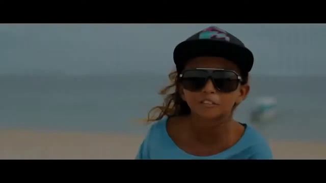 «Она  — океан»/трейлер (2021)