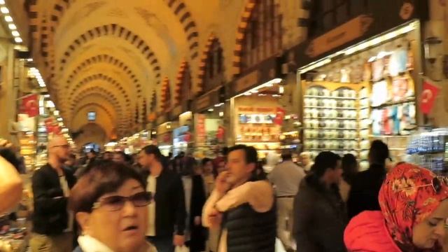 Египетский базар в Стамбуле.