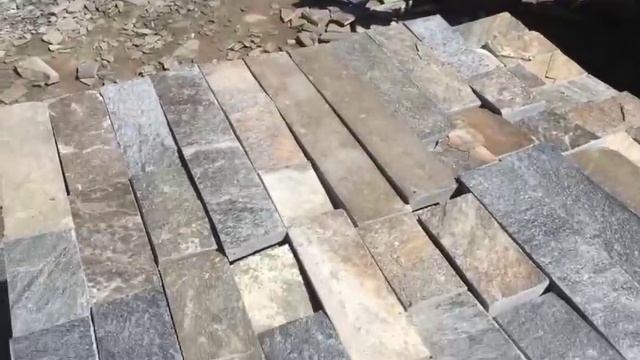 Плитка из камня златолит мультиколор