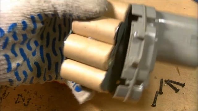 Не пытайтесь отремонтировать отремонтировать аккумулятор  MAKITA .