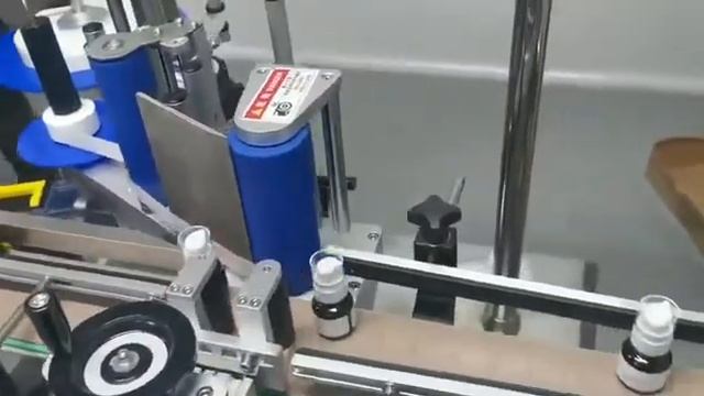 Этикетировочная машина для круглых банок