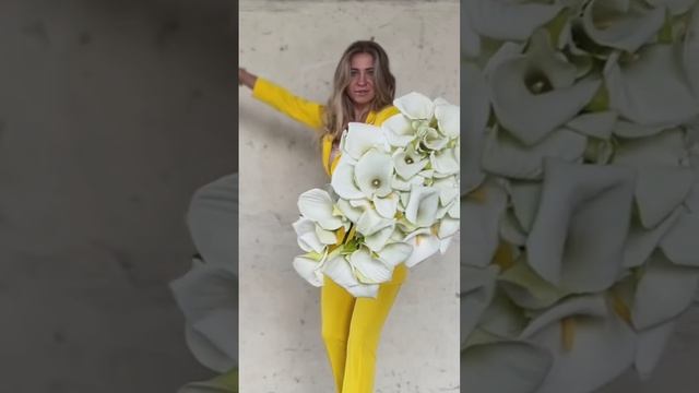 Традиция дарить каллы на свадьбу возникла в XX веке; эти цветы символизируют важность девушки