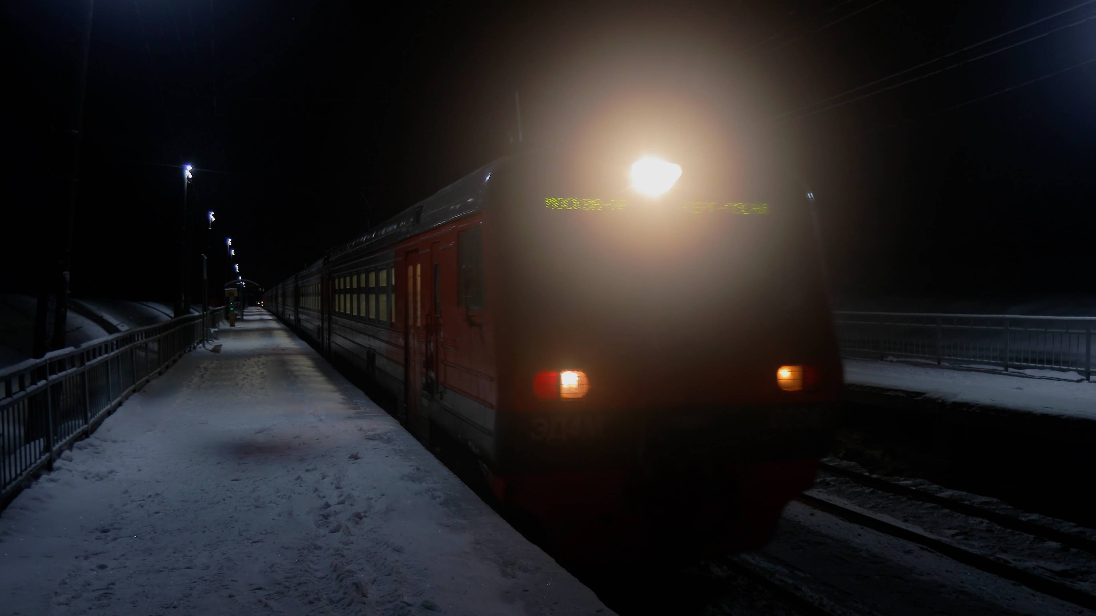 Новогодняя электричка (4K, HQ sound)