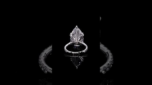 Классическое бриллиантовое кольцо для крупного камня в огранке "груша"