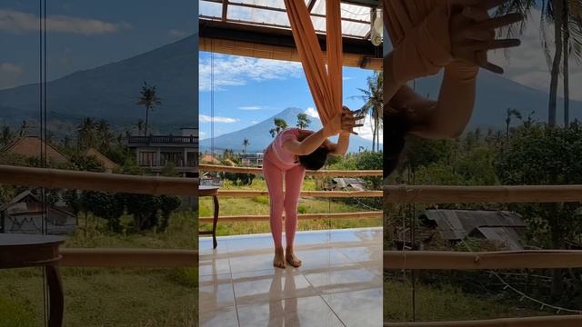 Снимаем напряжение в спине за несколько минут. #yoguru #yogstoreru #yogagamac #yogagamak #aeroyoga