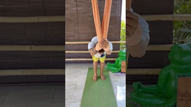 Обнимашки с йогагамаком