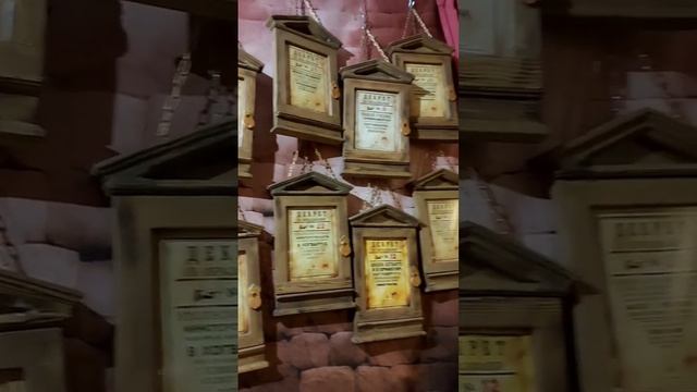 Выставка Гарри Поттера в Самаре. столик Амбридж