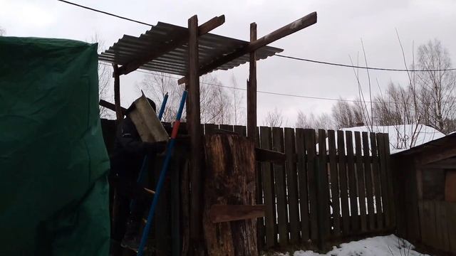 Построил смотровую площадку.