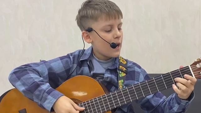 А волонтёры тоже устают! муз.Георгий Андреев, стихи Ирина Кушенкова, исполняет Георгий Андреев.