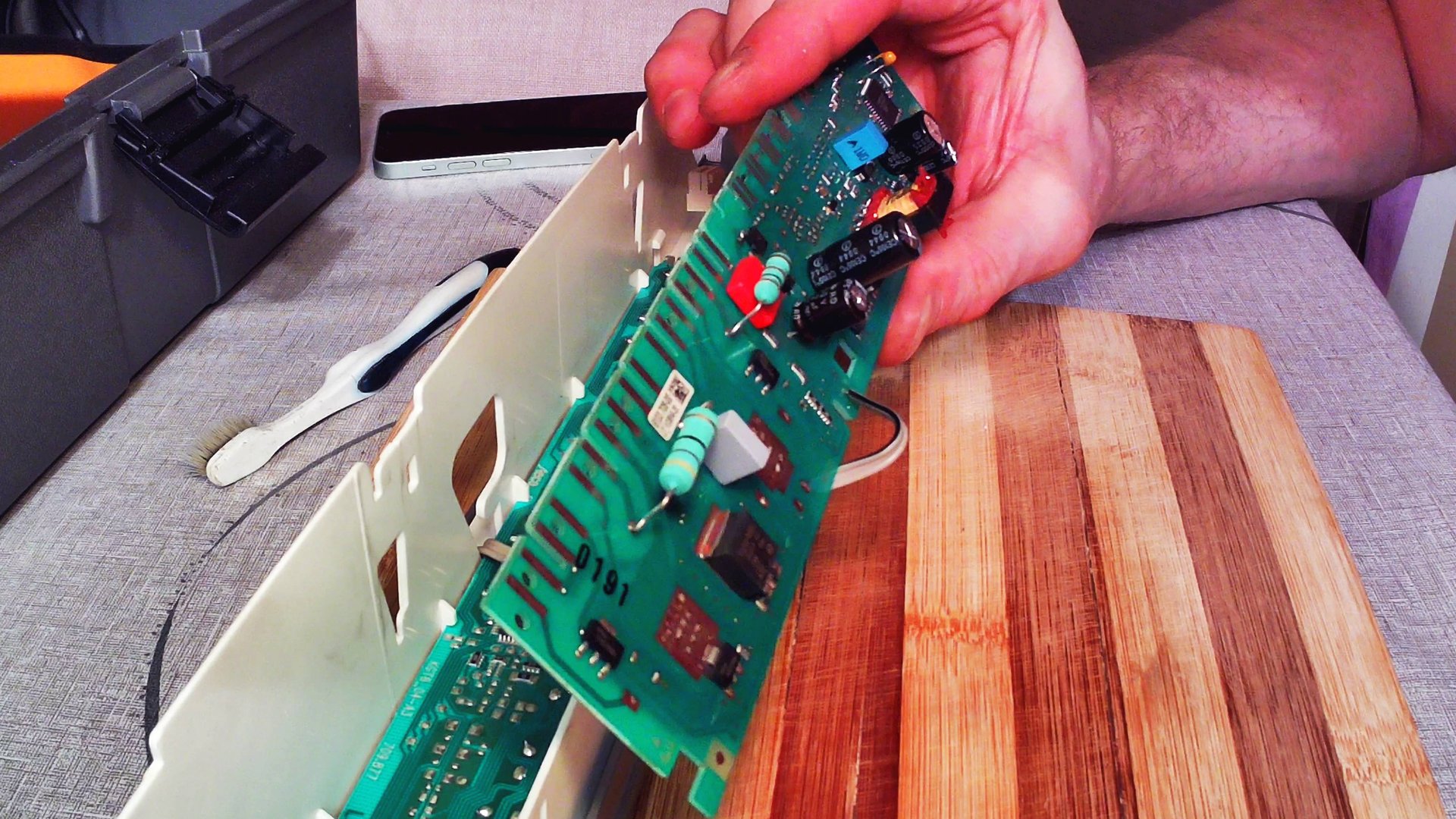 Ремонт электронного модуля холодильника Liebherr