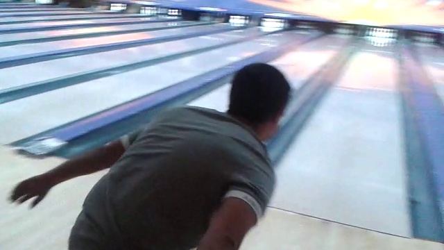 Боулинг. Ванкувер. Канада. 2011г