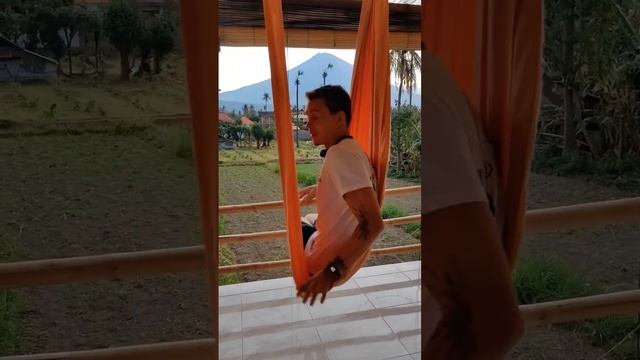 Если вы поссорились с девушкой. Лайфхак от Аэройога Андрея. #yoguru #yogstoreru