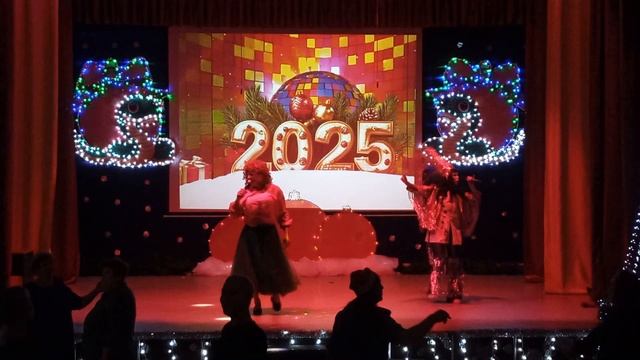 Золотится роза чайная