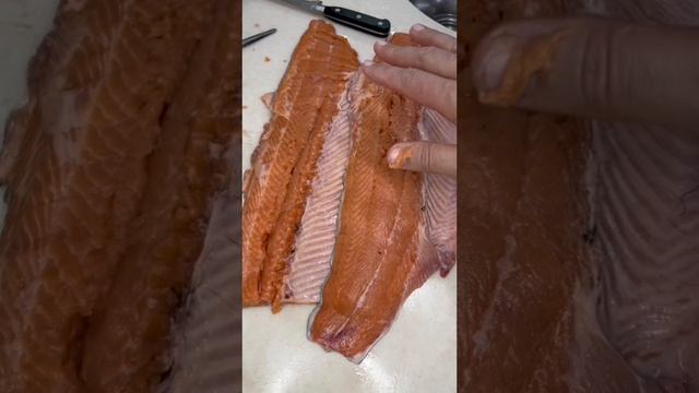 Разделка и засолка рыбы.