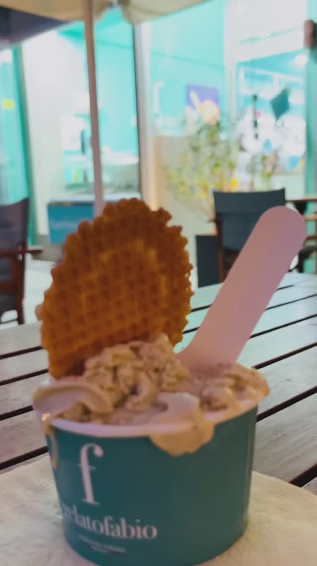 Фисташковое мороженое - это просто волшебная бомба! Кипр. Ларнака. Ораклини. Желатофабия. #shorts