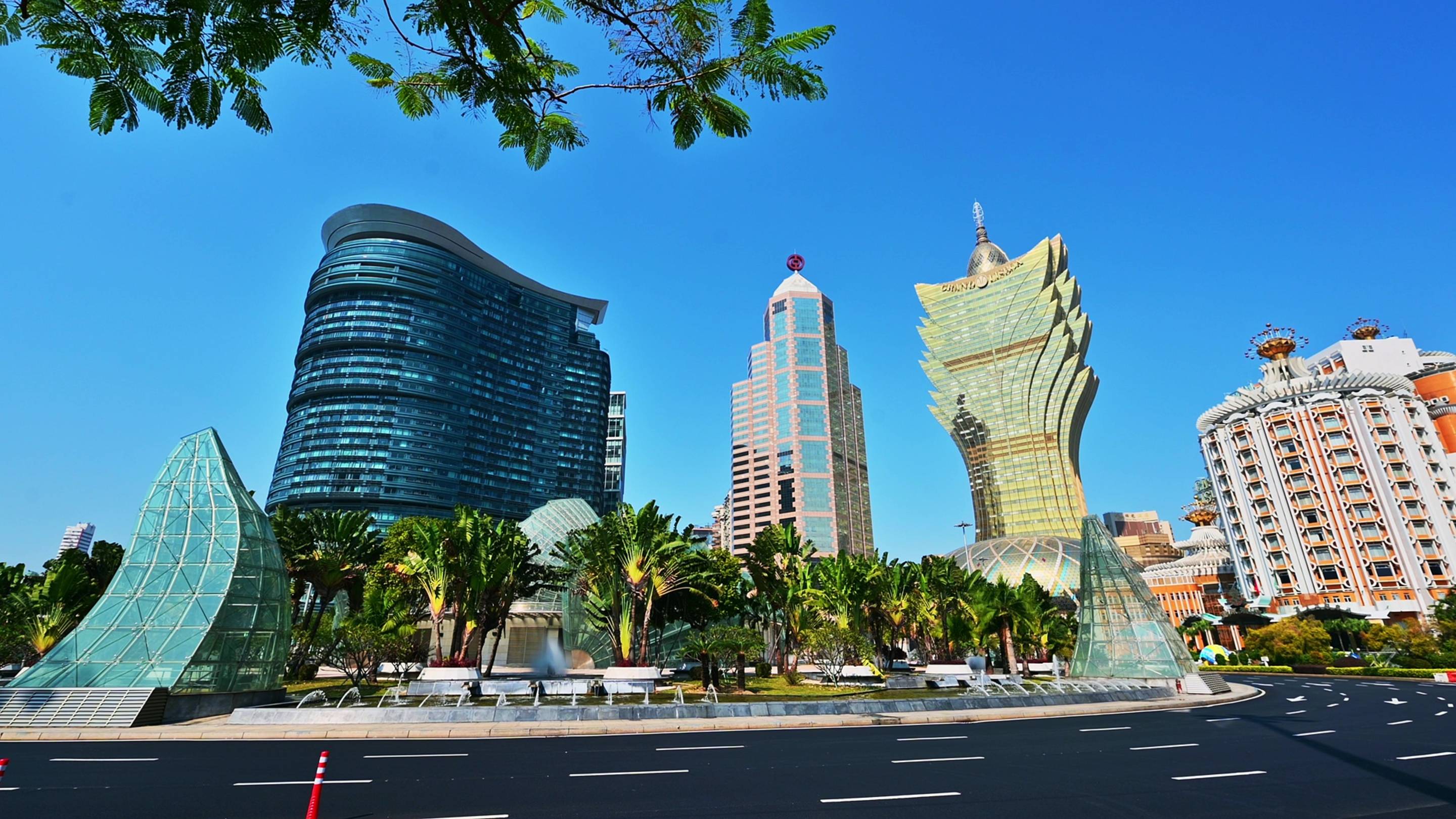 Walking In Macau, China - From Fisherman's Wharf To Grand Lisboa Casino