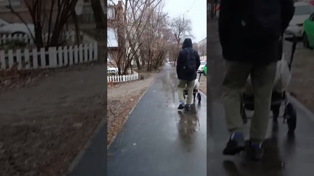 Прогулка в мегаполисе с внуком.