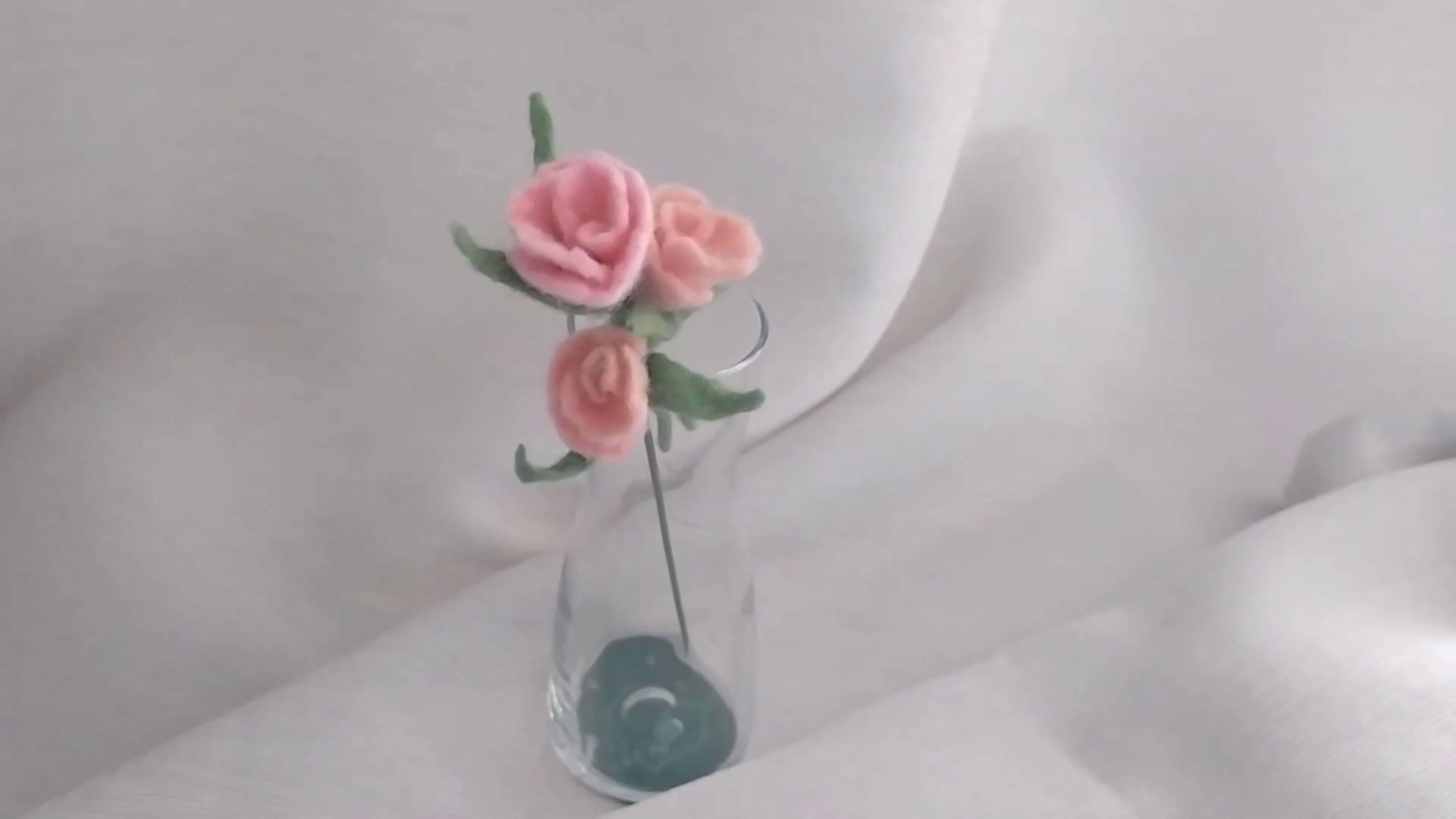 Как свалять мини-розочку: Видеоурок по технике мокрого валяния