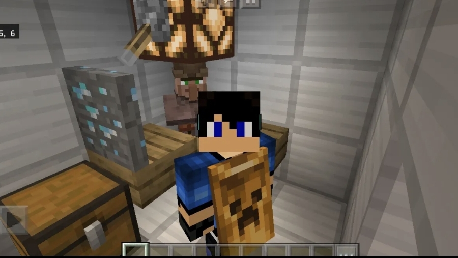Я устроился на работу охранником в Майнкрафт
