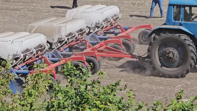 РА-9.11 или Р-растениезаменитель. А-Алексея. 9 - метров ширины захвата. 11 - одиннадцатое поколение.