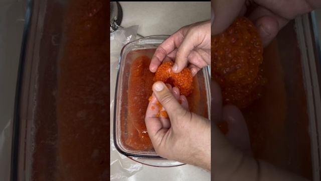 Как отделить икринки от пленки?! - красная икра.