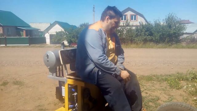 Минипогрузчик. Первый выезд ходовые испытания.