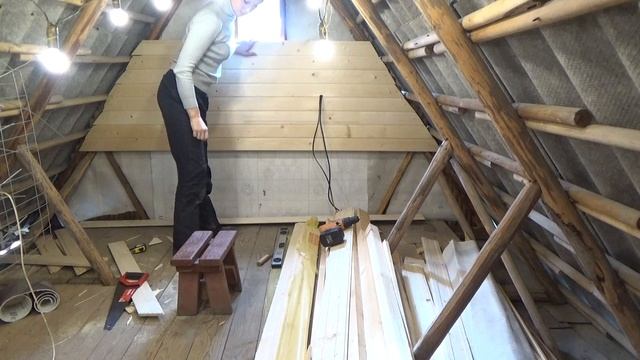 Обшила фронтон внутри дома вагонкой Март 2020 года.